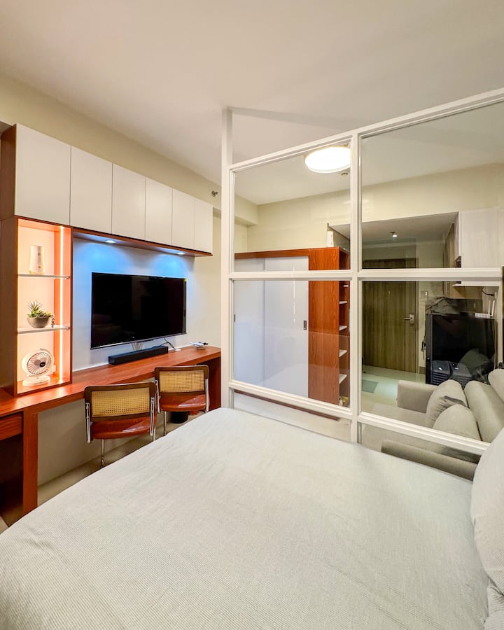Savasana Suite - Fame Residences Tower 3 50mbps - Pasig