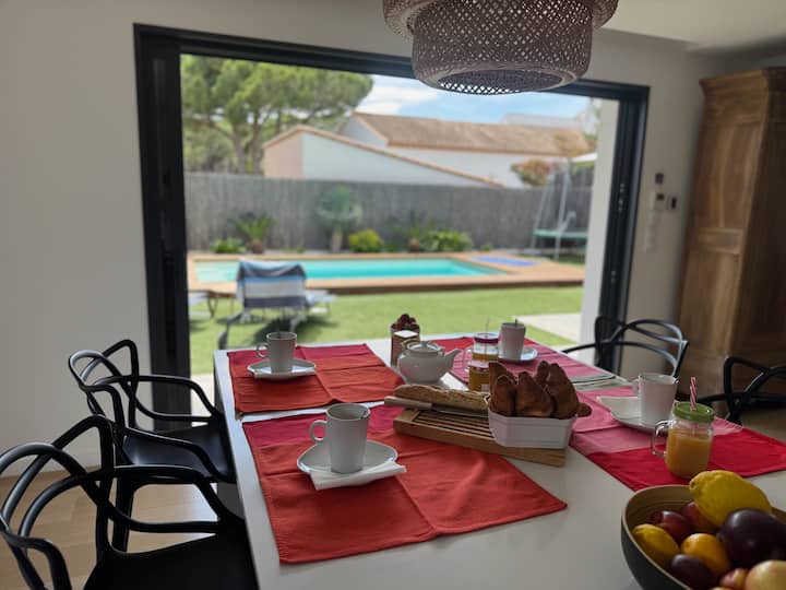 Villa Avec Piscine  Lac De La Raho Et Méditerranée - Saleilles