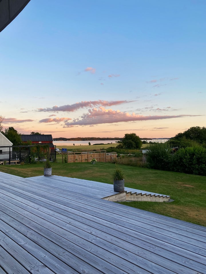 Mysigt Attefallshus Med Havsutsikt - Stenungsund