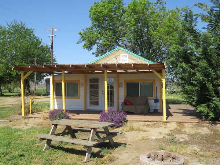 Adorable Studio Cottage On A Farm - Eagal Lake, Tracy