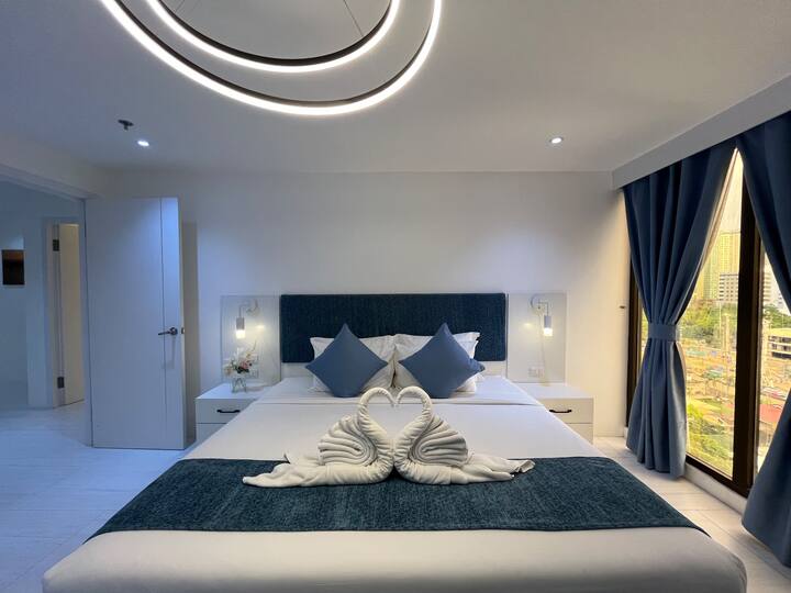 88th Avenue 3br Modern Penthouse 5 Mins To It Park - Cebu