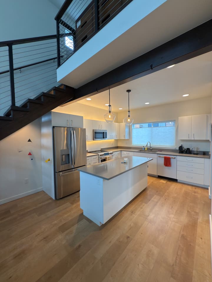 Furnished Modern Loft (Monthly) - Whitefish, MT