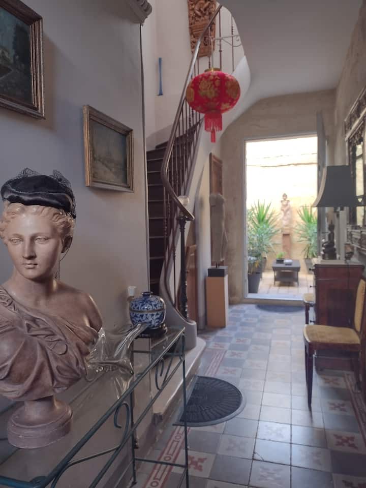 Spacieux Appartement Avec Parking - Uzès