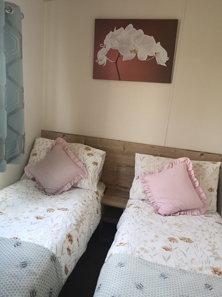 3 Bedroomed Abi Trieste Bronze Caravan 8 Berth - Weymouth