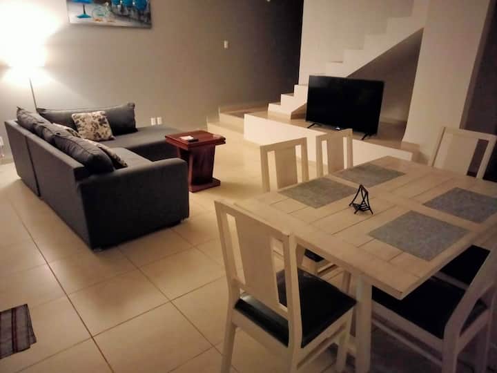 Casa Amplia 3 Recamaras, En Privada Con Vigilancia - San Luis Potosí