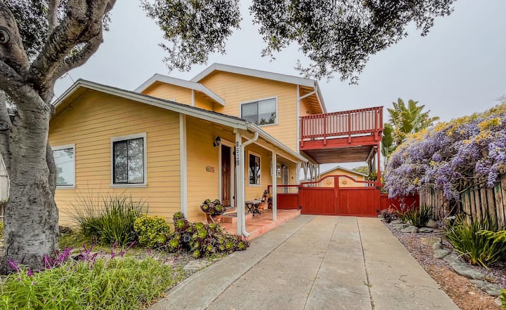 Seaside Sunshine 3bd/2bth Sleeps 8 - Monterey, CA