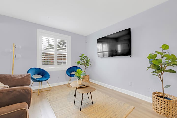 919- Sleeps 8 & Pets, San Marco Shops & Fun - Jacksonville