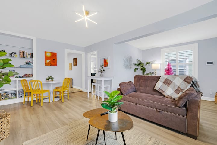919- Sleeps 8 & Pets, San Marco Shops & Fun - Jacksonville, FL