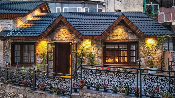 Silverton Chalet On Mall Road | Chef & Bonfire - Mussoorie