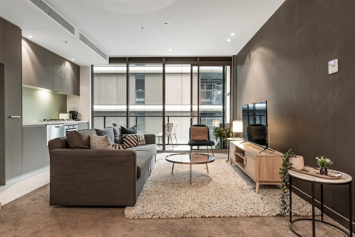Spacious City Fringe~pool & Free Parking - St Kilda