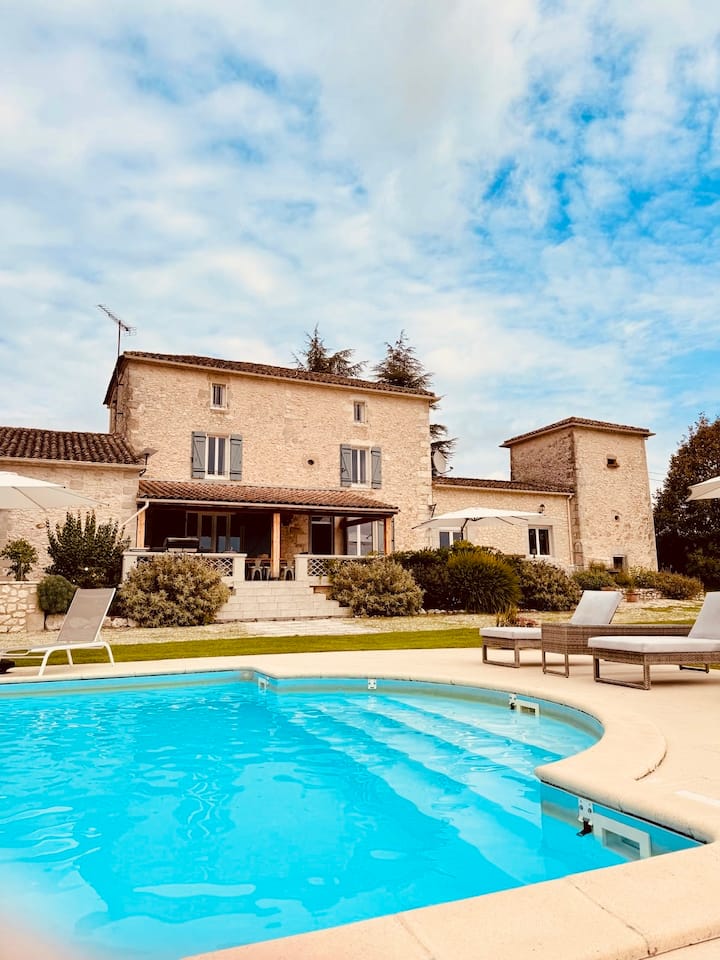 Totally Private Luxury Farmhouse | Sleeps 15 - Villeneuve-sur-Lot