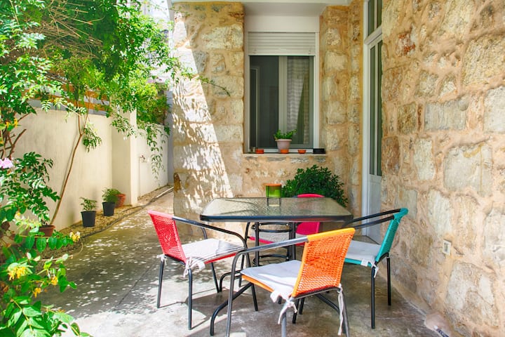 Nekti's & Sevi's House In The Heart Of The City - La Canée