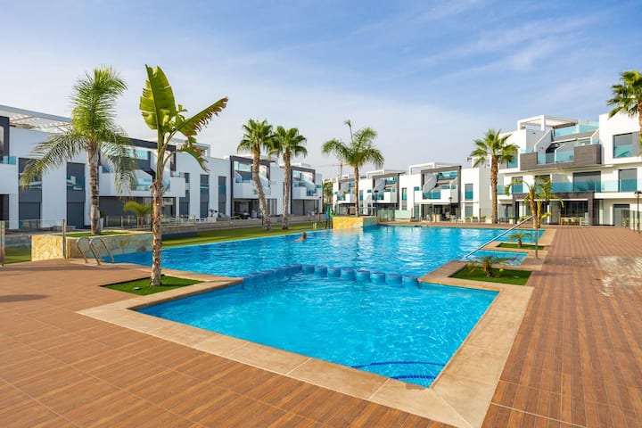 Modern Penthouse With Private Rooftop & Garage - Guardamar del Segura