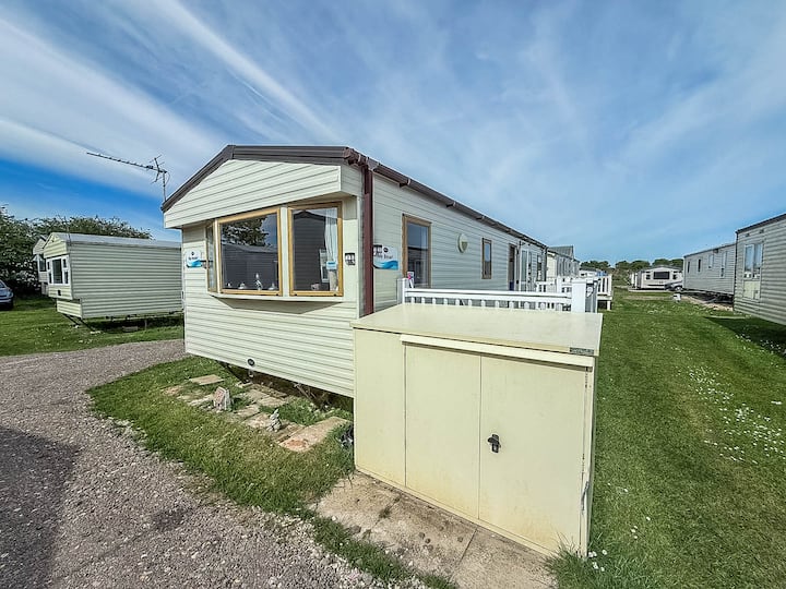 8 Berth Caravan With Decking At Sunnydale In Lincolnshire Ref 35087s - Lincolnshire