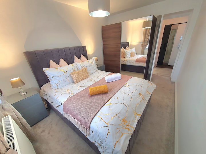 Lovely 2 Bedroom Modern Ground Floor Flat - Paisley