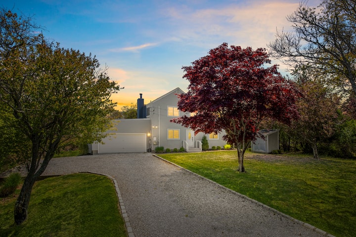 Center Of Town + Ideal For Beach, Golf & Tennis - Montauk, NY