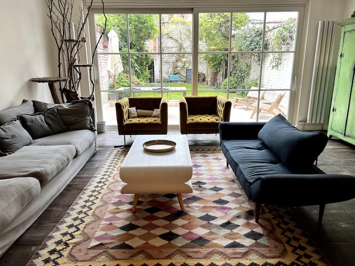 Charmante Maison Familiale Avec Bureaux Et Jardin - Bruselas, Bélgica