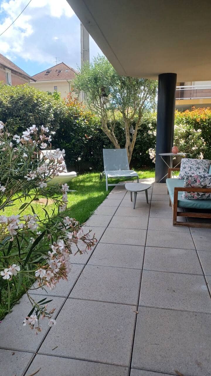 Super Appartement En Rez De Chaussée ,Petit Jardin - Annecy