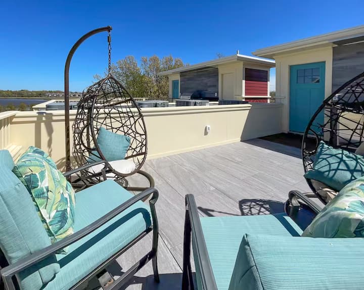 (Dr79) Spacious Home, Near City, W/d Roof Deck! - Boston, MA