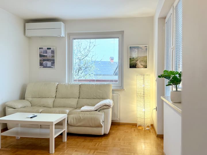 Modern Spacious Apartment With Terrace For 4 - Bled