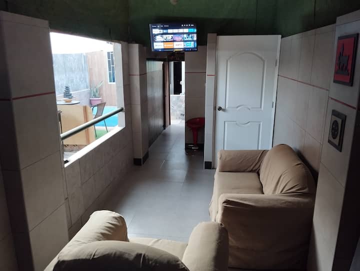 Linda Casita Con Garage Y  Espacio Para  Reuniones - Piura