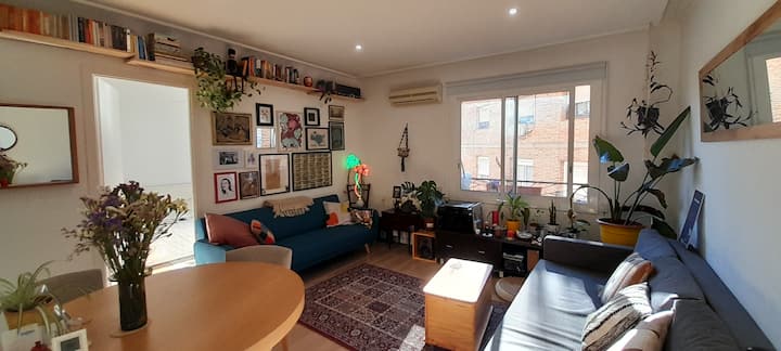 Lovely Room, 5 Minutes From The Beach! - Badalona