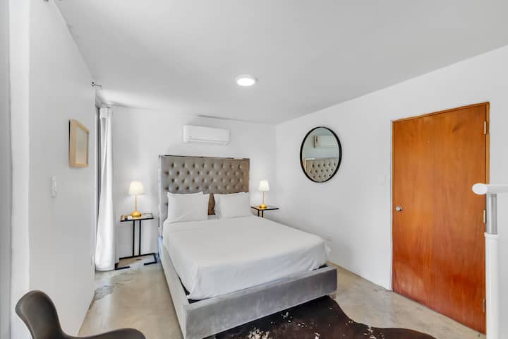 Viento Beach Lodge: Balcony Queen - Dorado