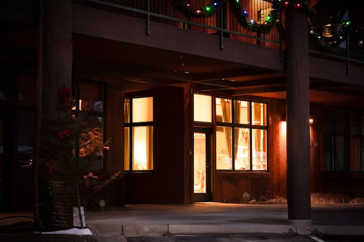 Larch Loft, Perfect Location, Bigfork Condo! - Bigfork, MT