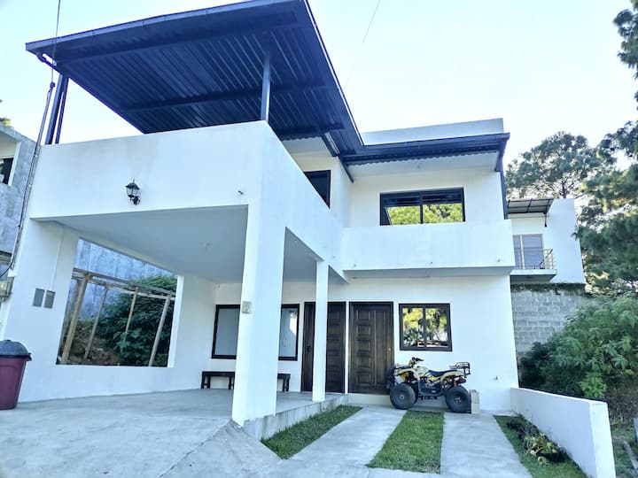 Modern Home W/wifi, Parking & Gated Security - San Pedro Carchá