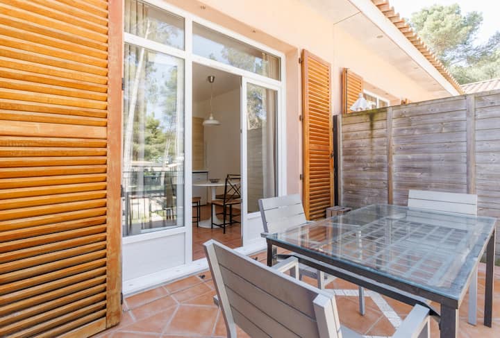 Appartement 2 Personnes Avec Balcon Vue Pinède - ポルクロール島