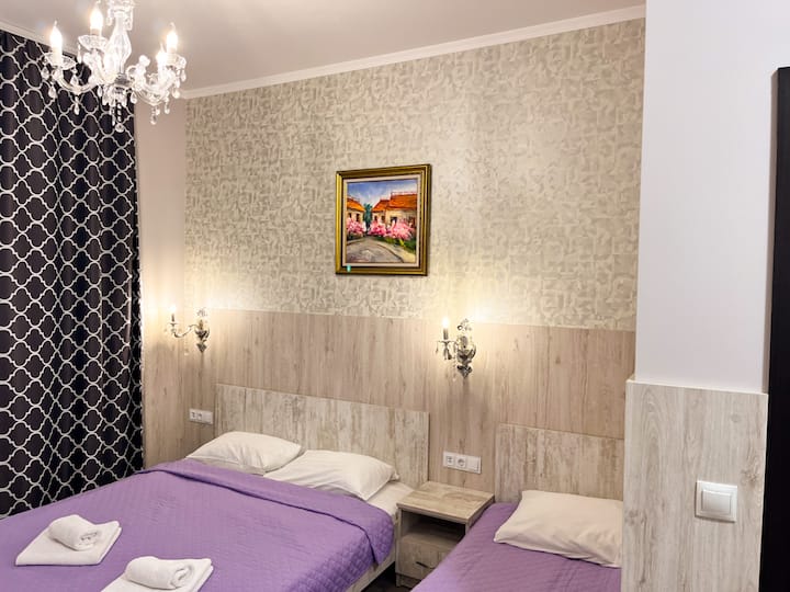 Deluxe Triple Room In The Historical Center (2a) - Uzhhorod