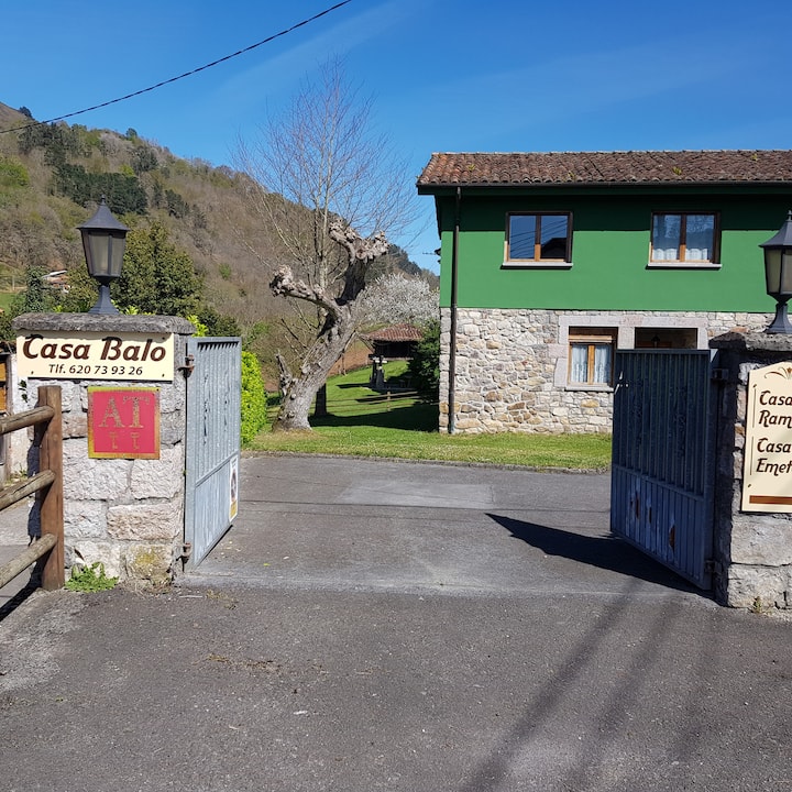 Casa Balo, Jardín ,Parrilla Y Parking - Cangas de Onís