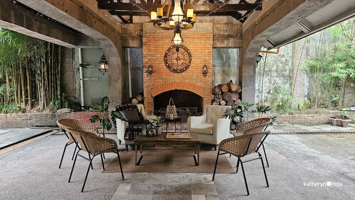 Spanish-inspired Private Estate With Swimming Pool - Antipolo