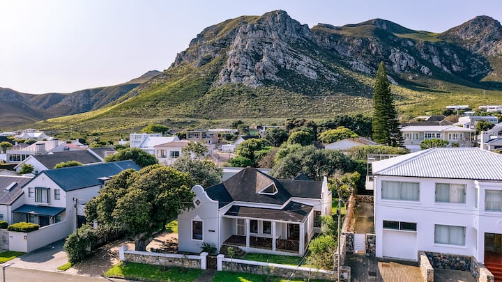 Mountainside | Family Beach House | Voëlklip - Hermanus