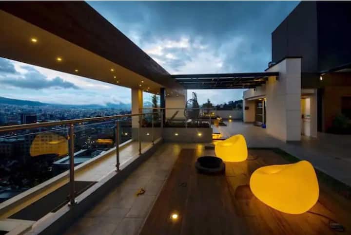 Urban Luxury With Premium Views In La Carolina - Quito