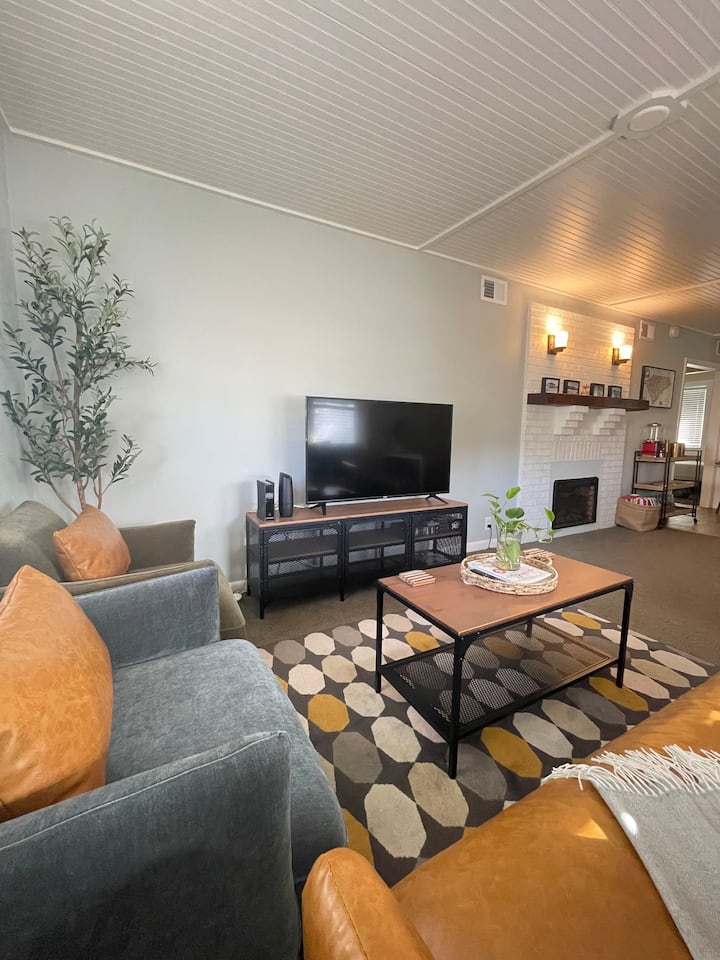5 Min Walk To The Bay W/ Self Check-in + Parking - Kill Devil Hills, NC