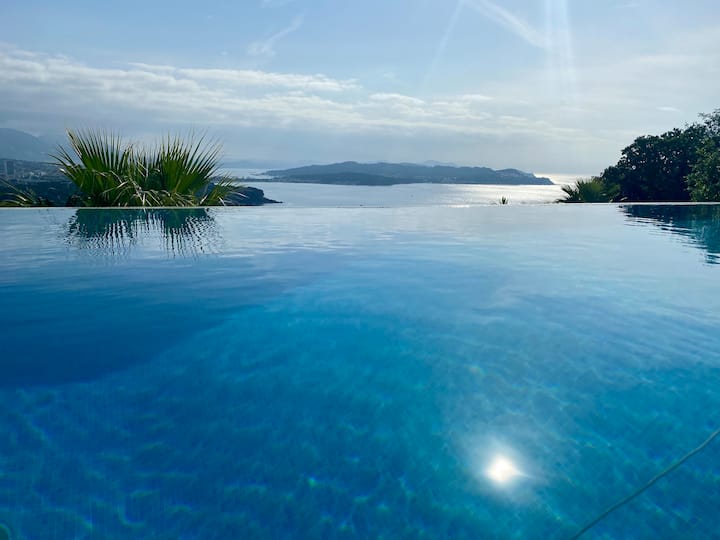 Villa Bord De Mer Magnifique Vue Et Accès Plage - La Seyne-sur-Mer