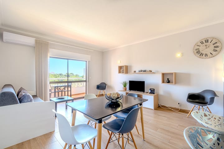 Cosy 1 Bedroom Apartment In A Center - Albufeira