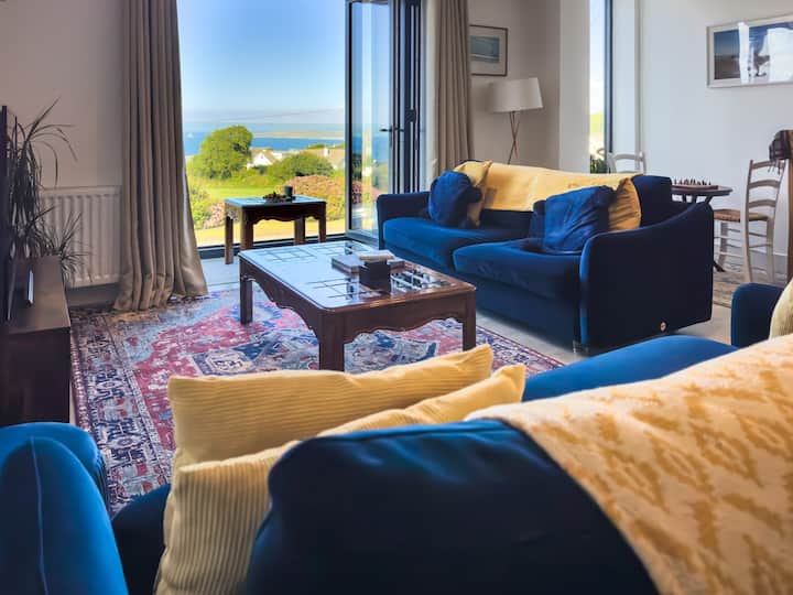 Stylish Apartment / Sea Views / Free Parking - Carbis Bay