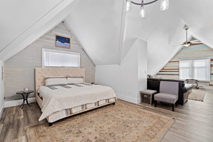 Spacious Bayview Studio - King Bed W/ 70” 4k Tv - Milwaukee, WI