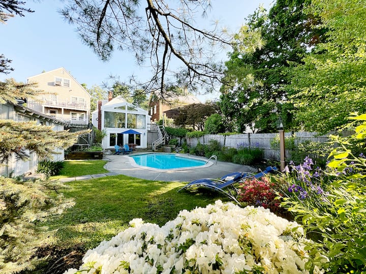 Antique Home - Steps From Harbor - Private Pool - Salem, MA