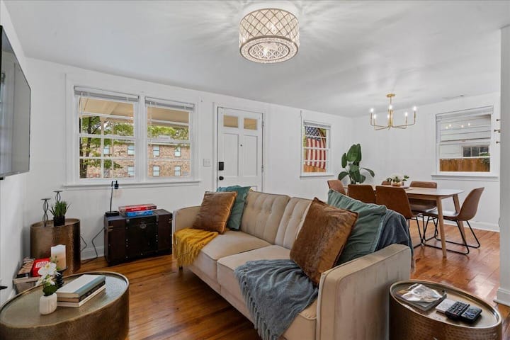 Cozy Home - 15 Mins To Downtown/10 Mins To Airport - Hanahan, SC