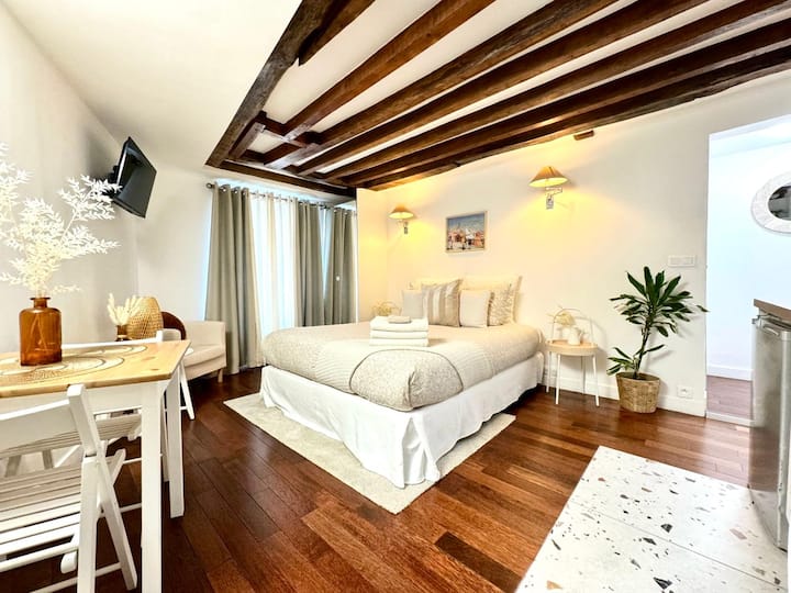 Bonsoir Montmartre - Grévin / Banksy Museum - Paris