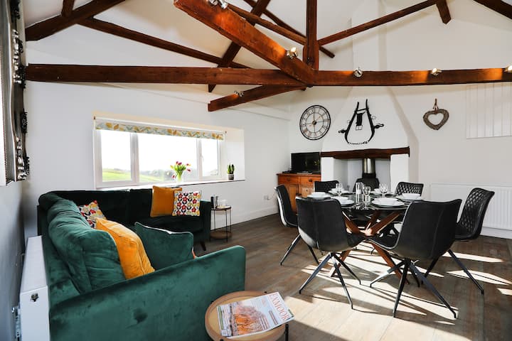 Shippon Cottage, North Hill Cottages - Barnstaple