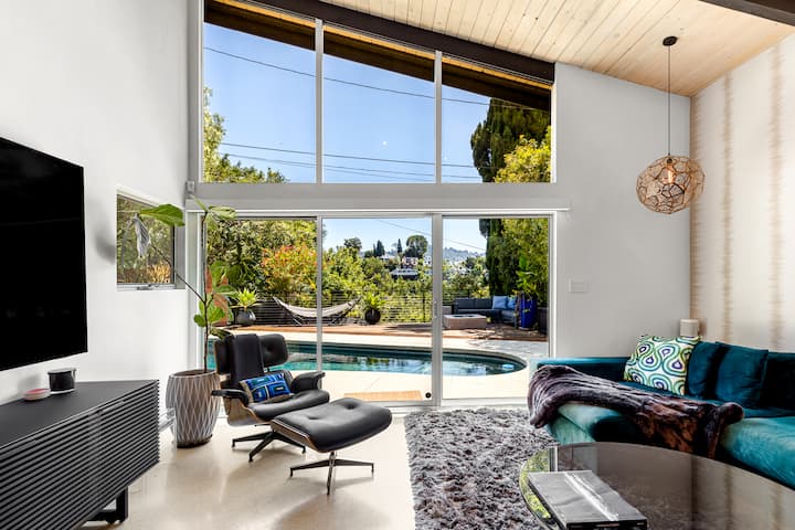 Hillside Luxury Midcentury Modern Spa Retreat View - Beverly Hills