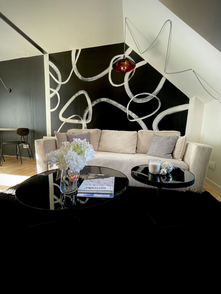 Maison Yuki - Noir Neige | Chic, Calme & Confort - Mont-Dore