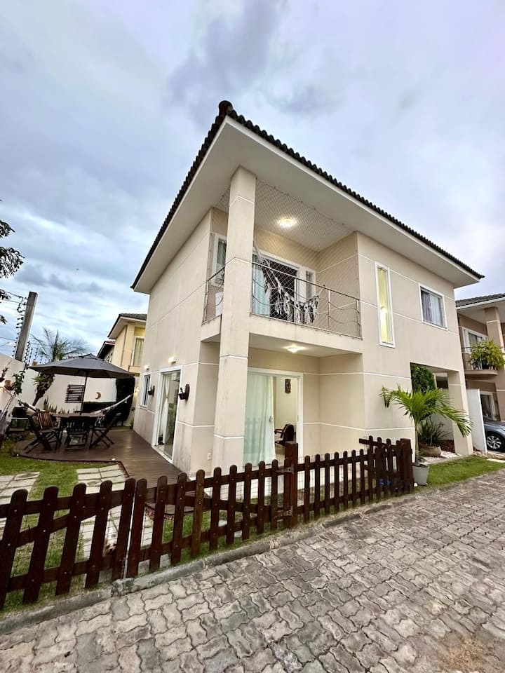 Casa Espaçosa Em Buraquinho - Lauro de Freitas