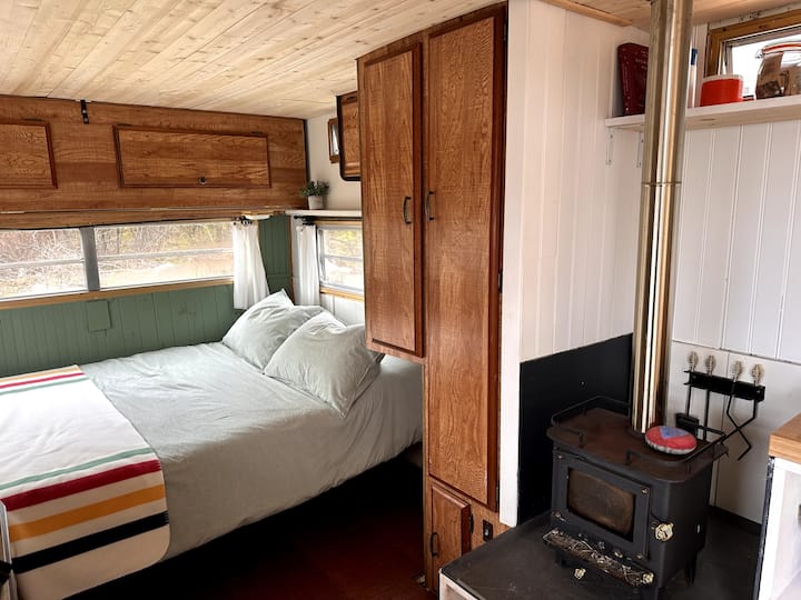 Oceanview Camper - Liverpool, NS, Canada