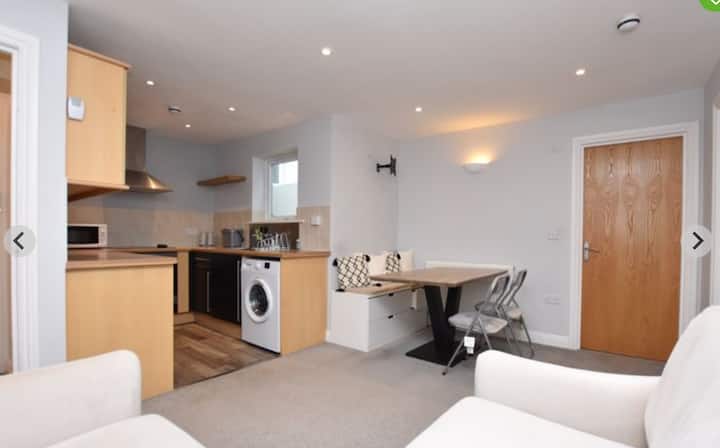 Cosy 2 Bed Flat, Close To Beaches, With Parking - Fistral Beach