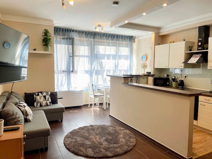 Real Home For 2 Near Margaret Island (Pest) - Budapest